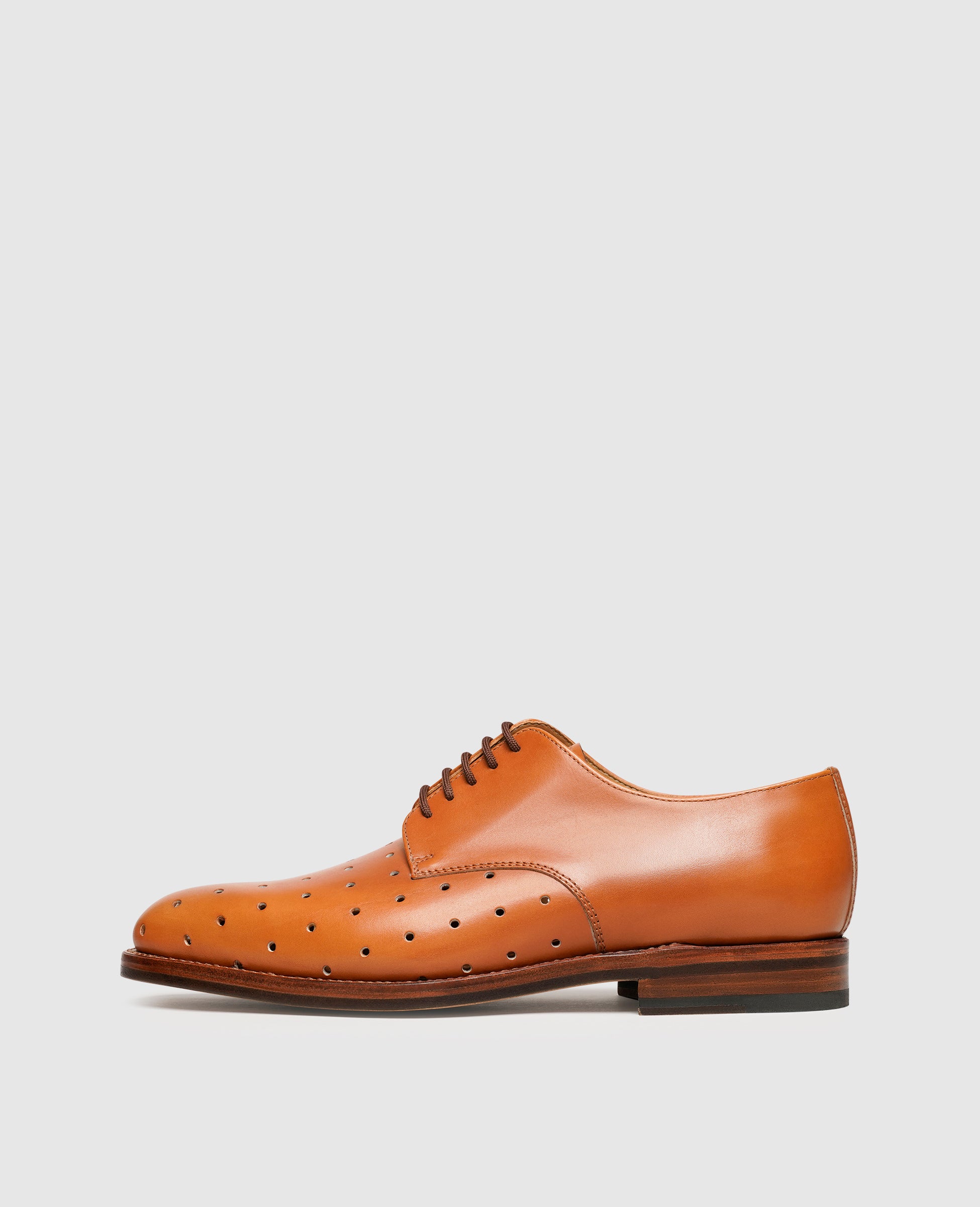 Men's shoes with perforated upper leather | Heinrich Dinkelacker